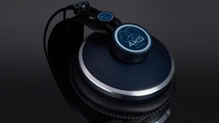 AKG K271 MKII Review | headphonecheck.com