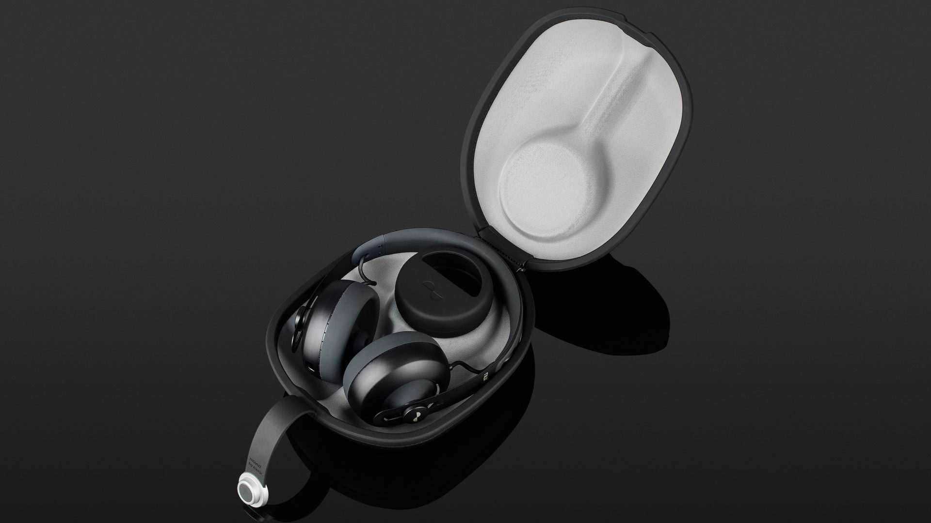 Nura Nuraphone Review | headphonecheck.com