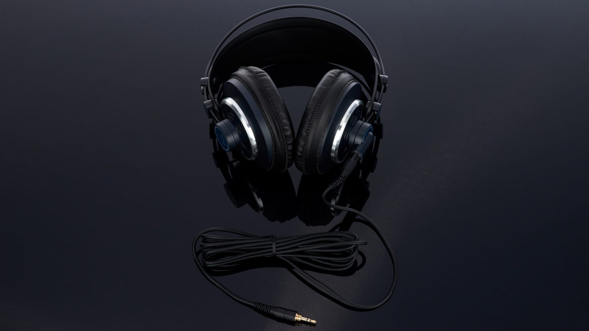 AKG K240 MKII Review | headphonecheck.com