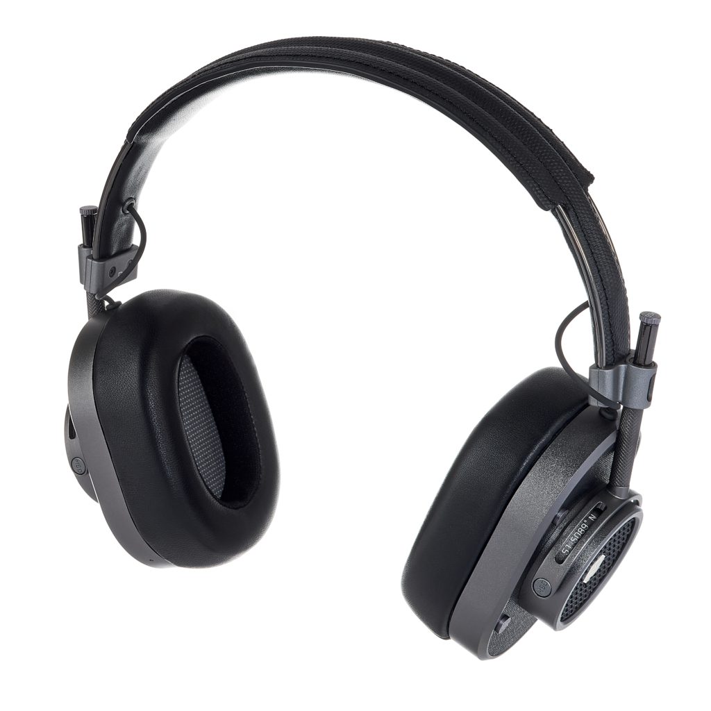 Master & Dynamic MH40 Wireless Review | headphonecheck.com