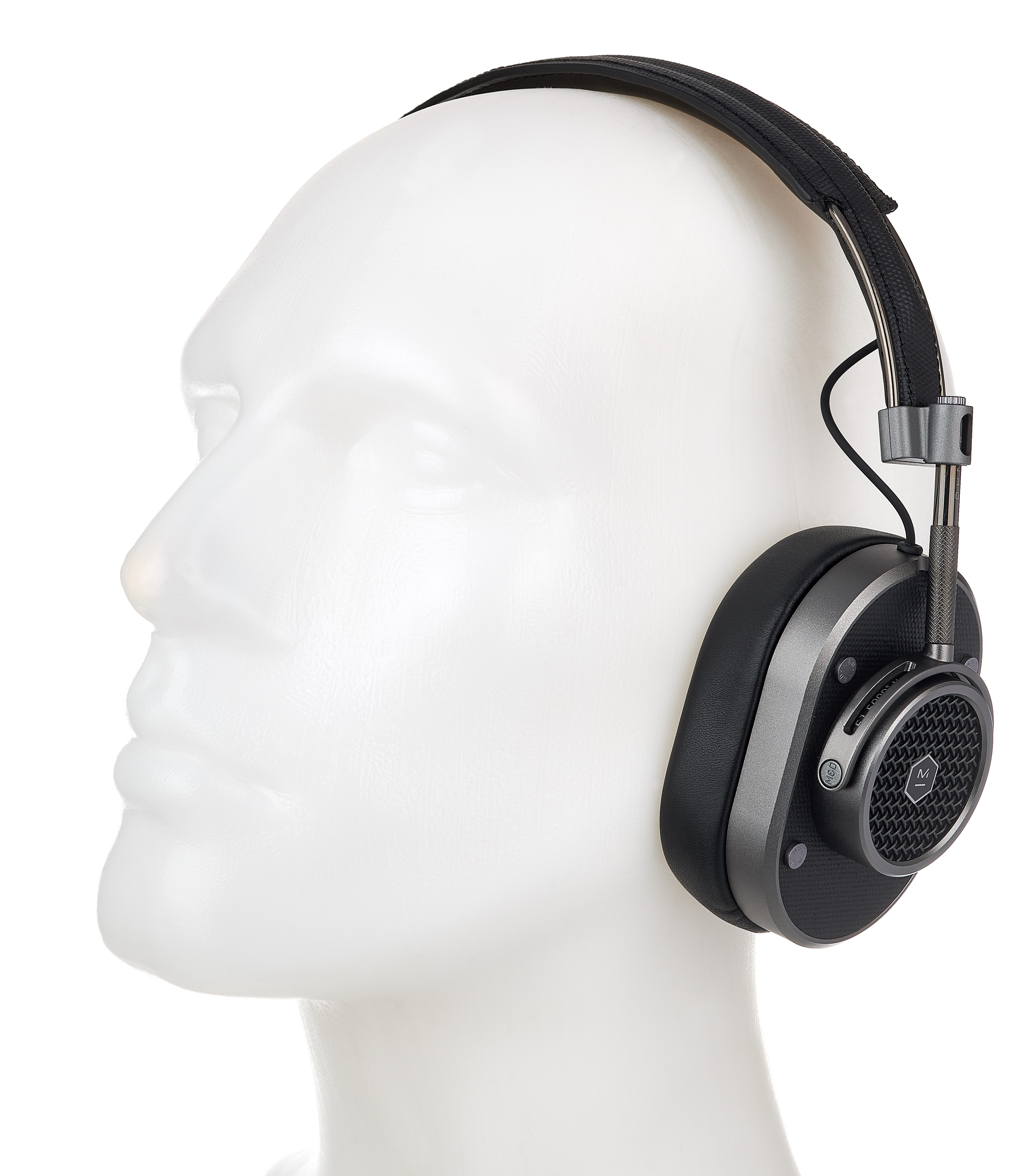 Master & Dynamic MH40 Wireless Review | headphonecheck.com