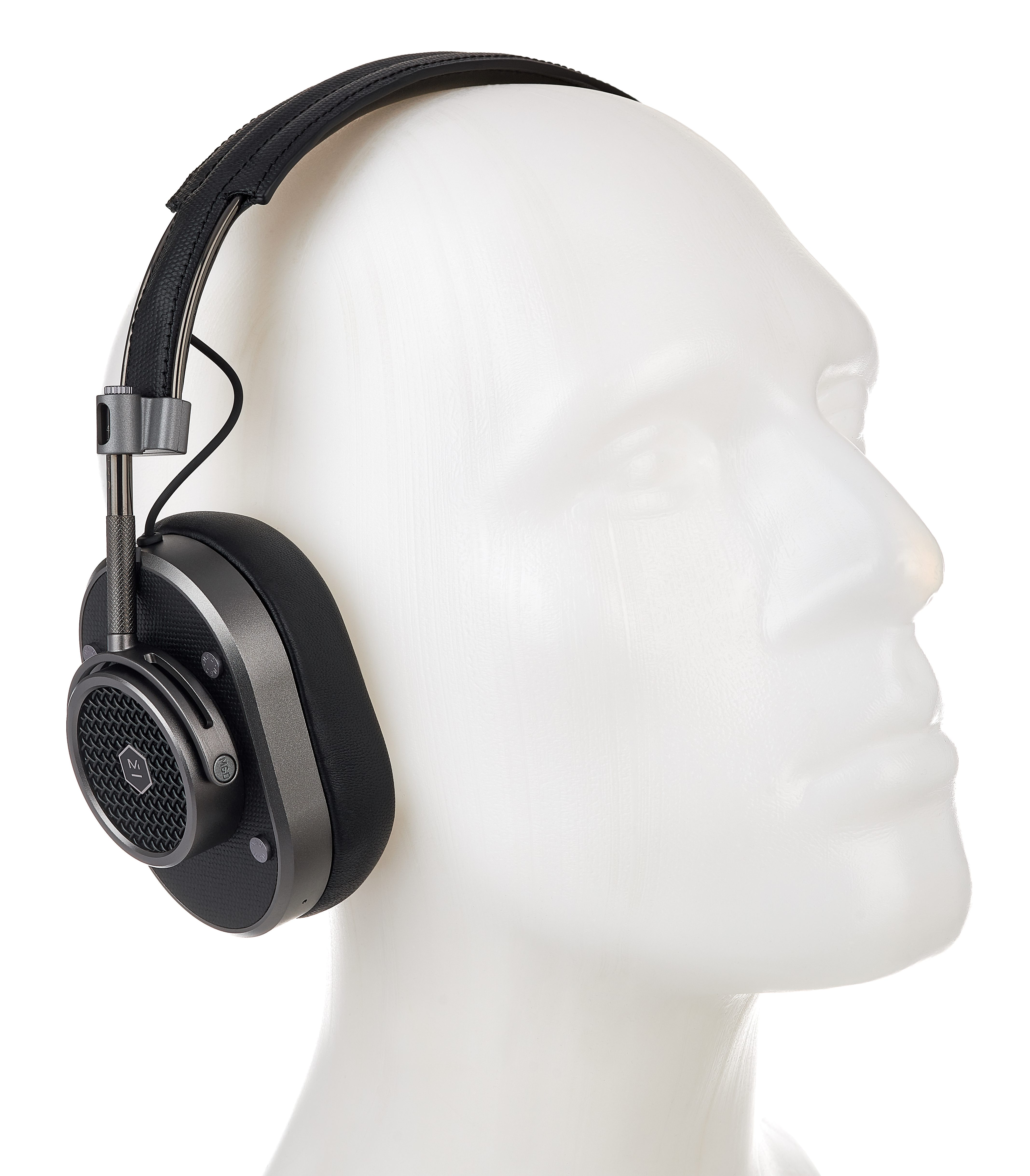 Master & Dynamic MH40 Wireless Review | headphonecheck.com