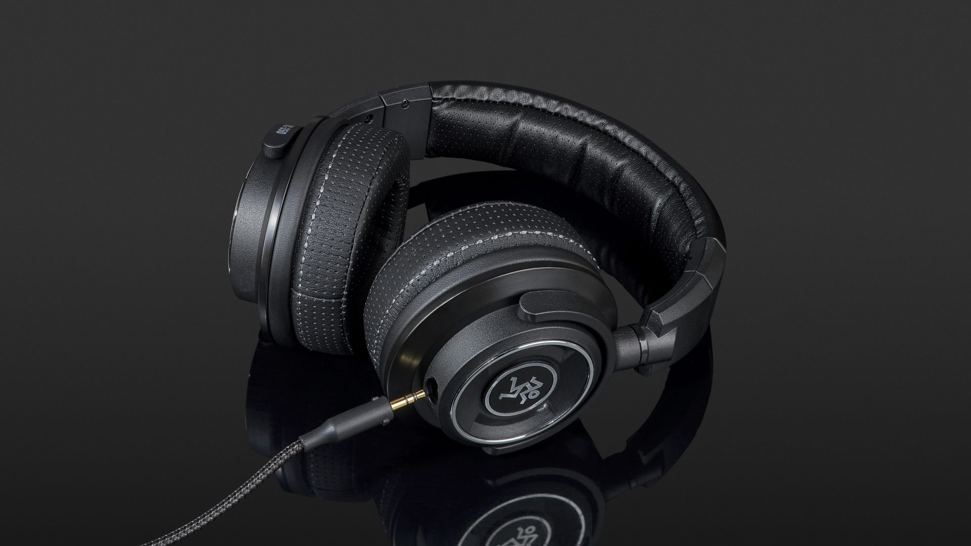 Mackie MC-350 Review | headphonecheck.com