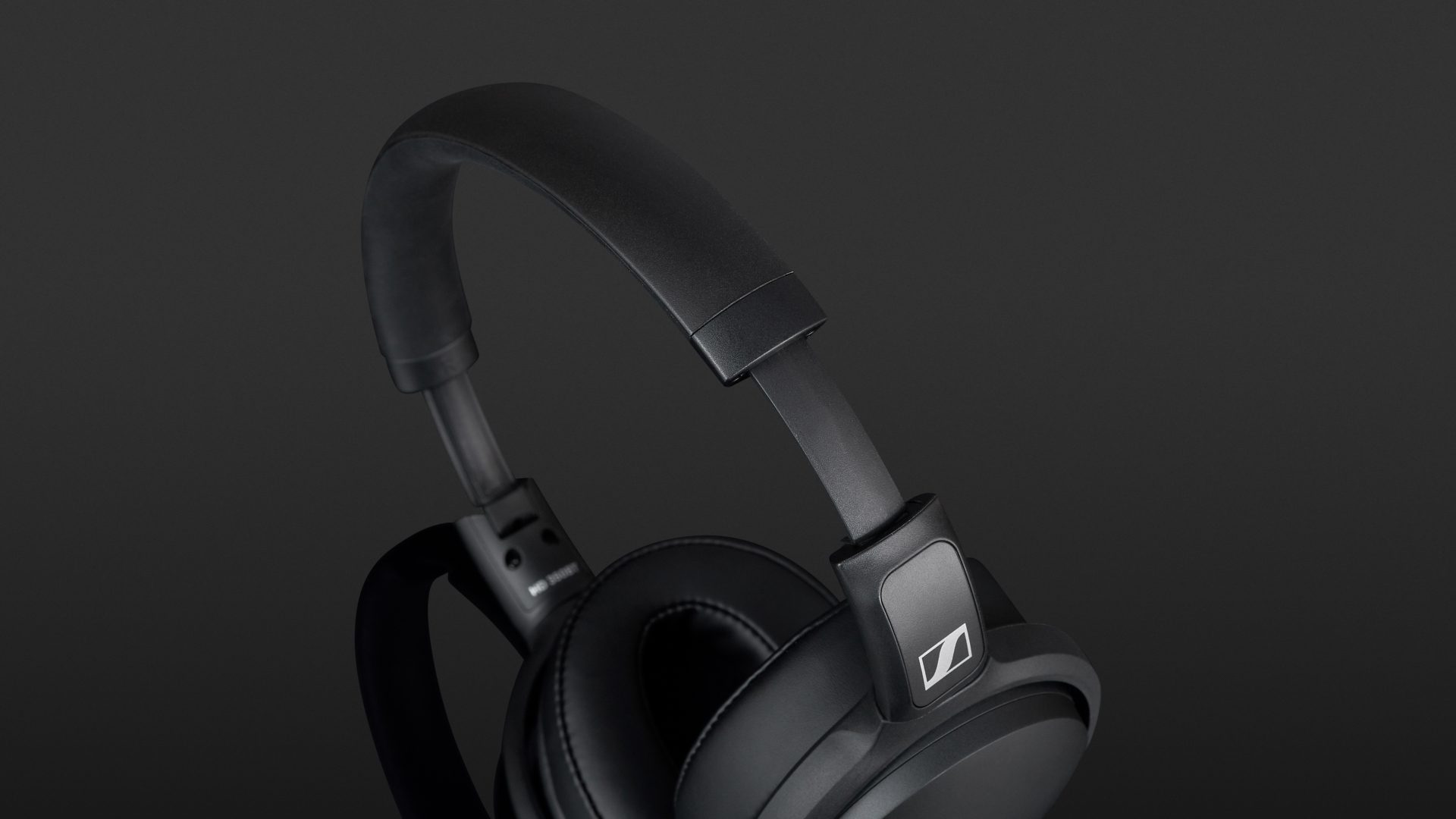 Sennheiser HD 350BT Review | headphonecheck.com