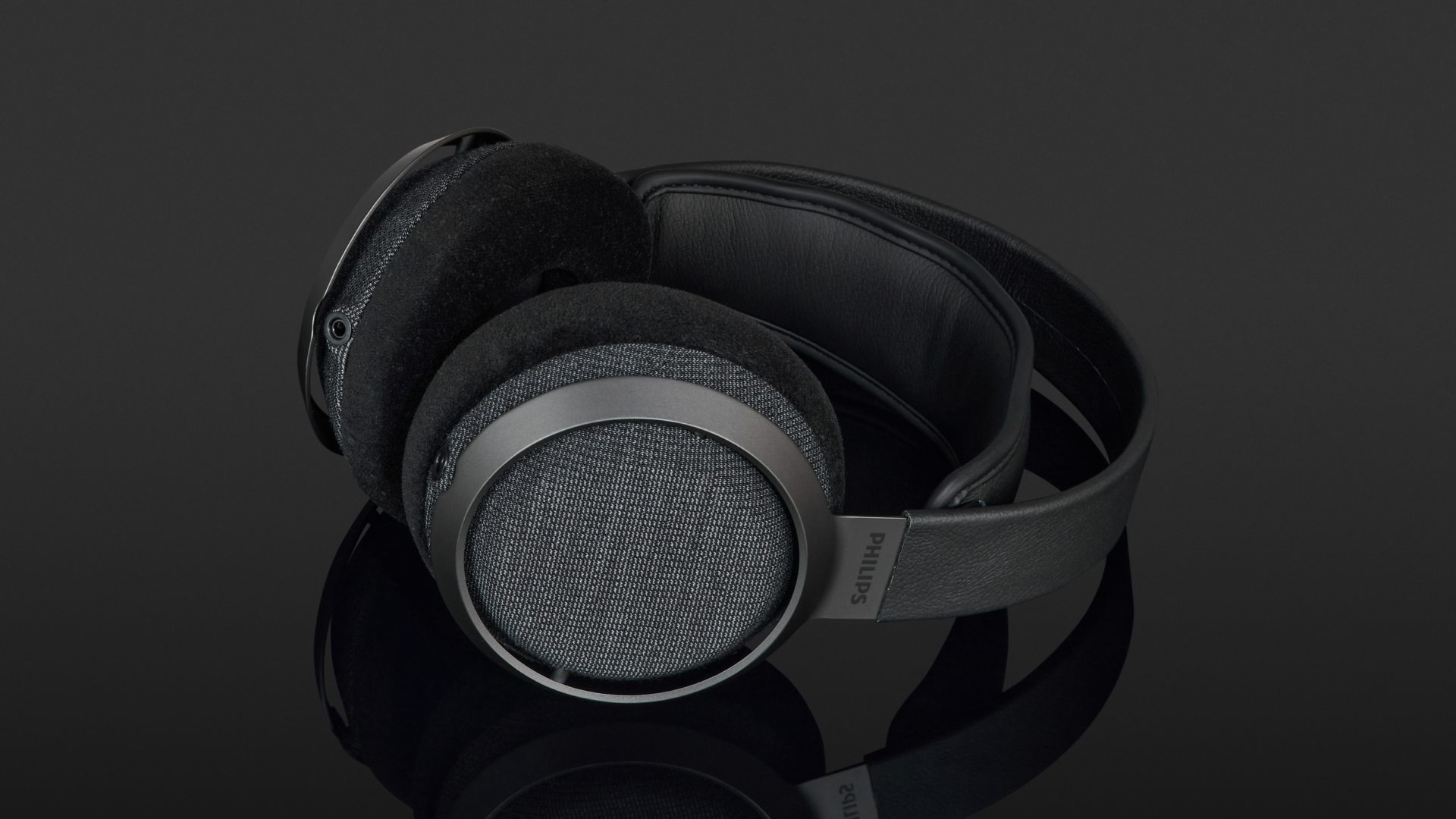 Philips Fidelio X3 Review | headphonecheck.com