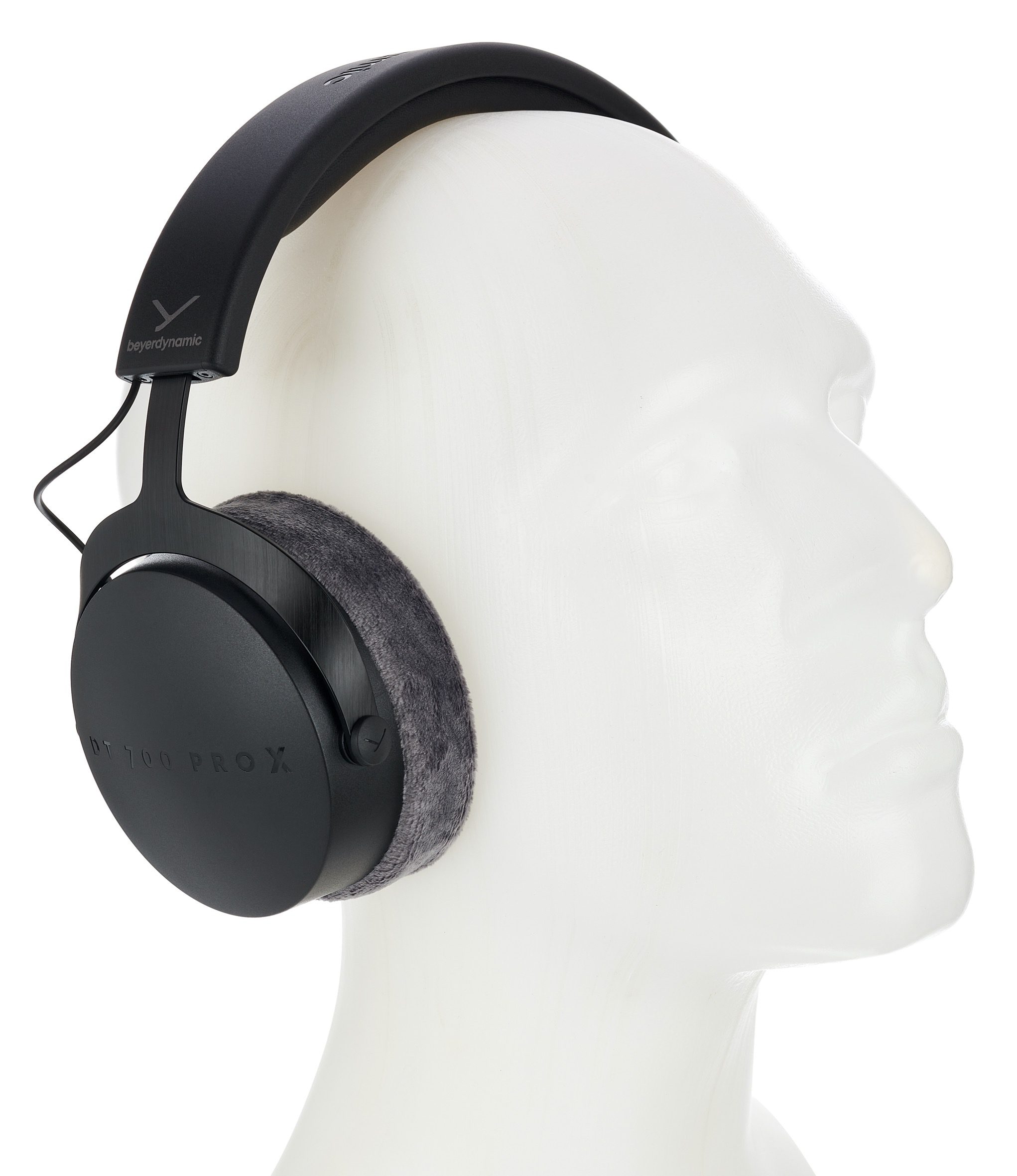 Beyerdynamic DT 700 Pro X Review | headphonecheck.com