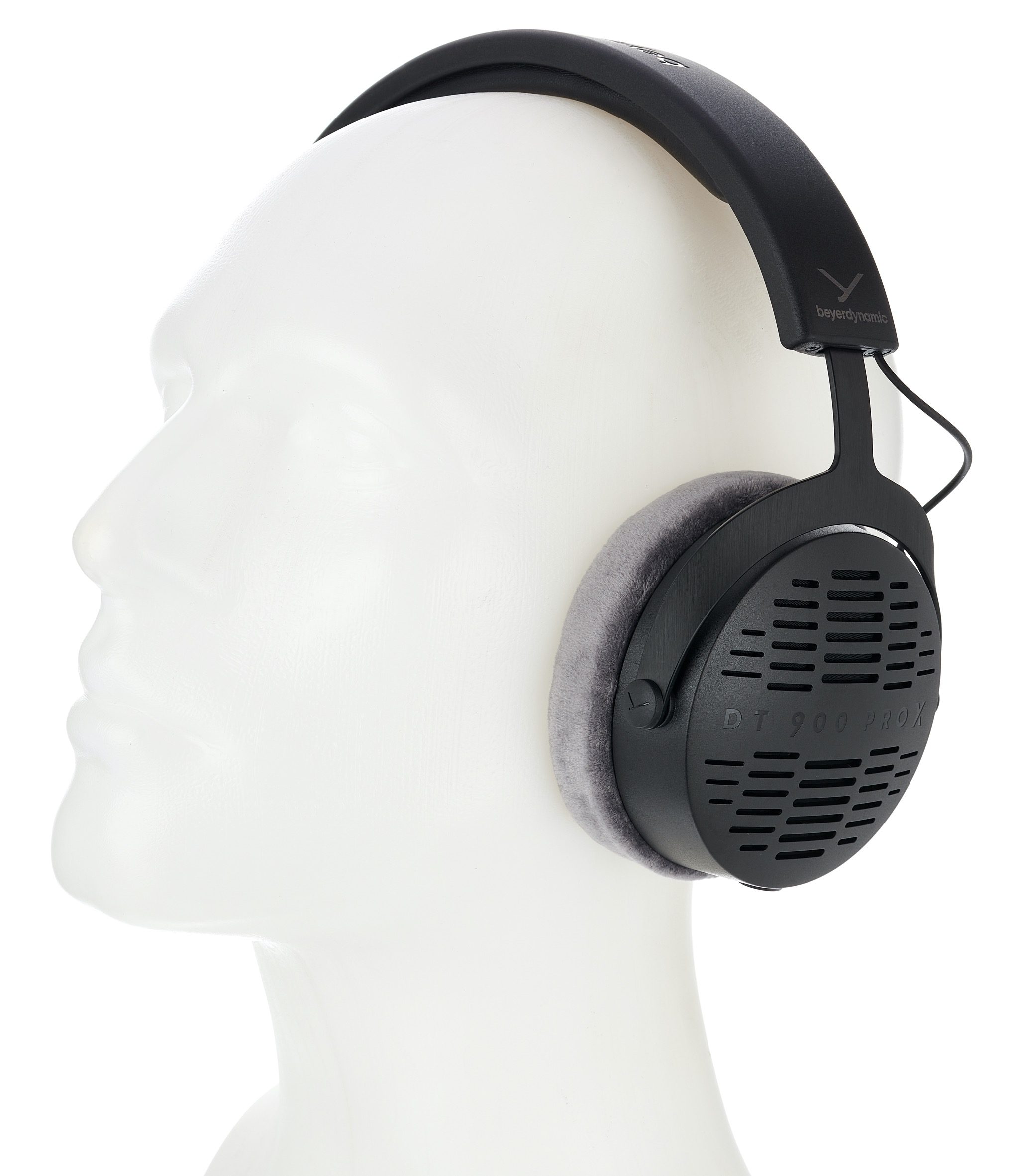 Beyerdynamic DT 900 Pro X Review | headphonecheck.com