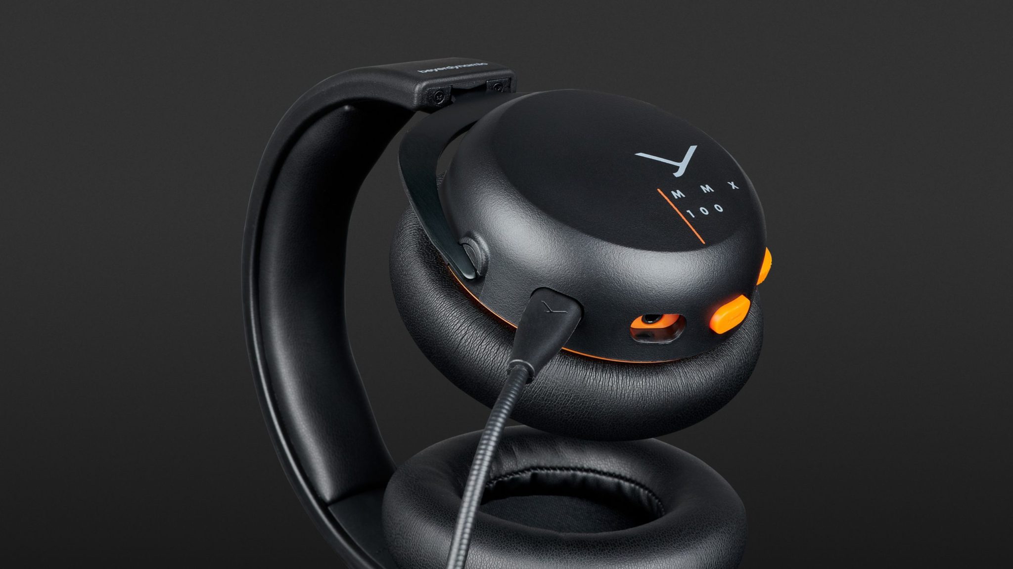 Beyerdynamic MMX 100 Review | headphonecheck.com