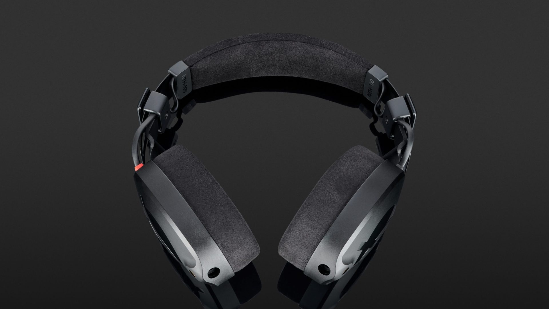 Rode NTH-100 Review | headphonecheck.com