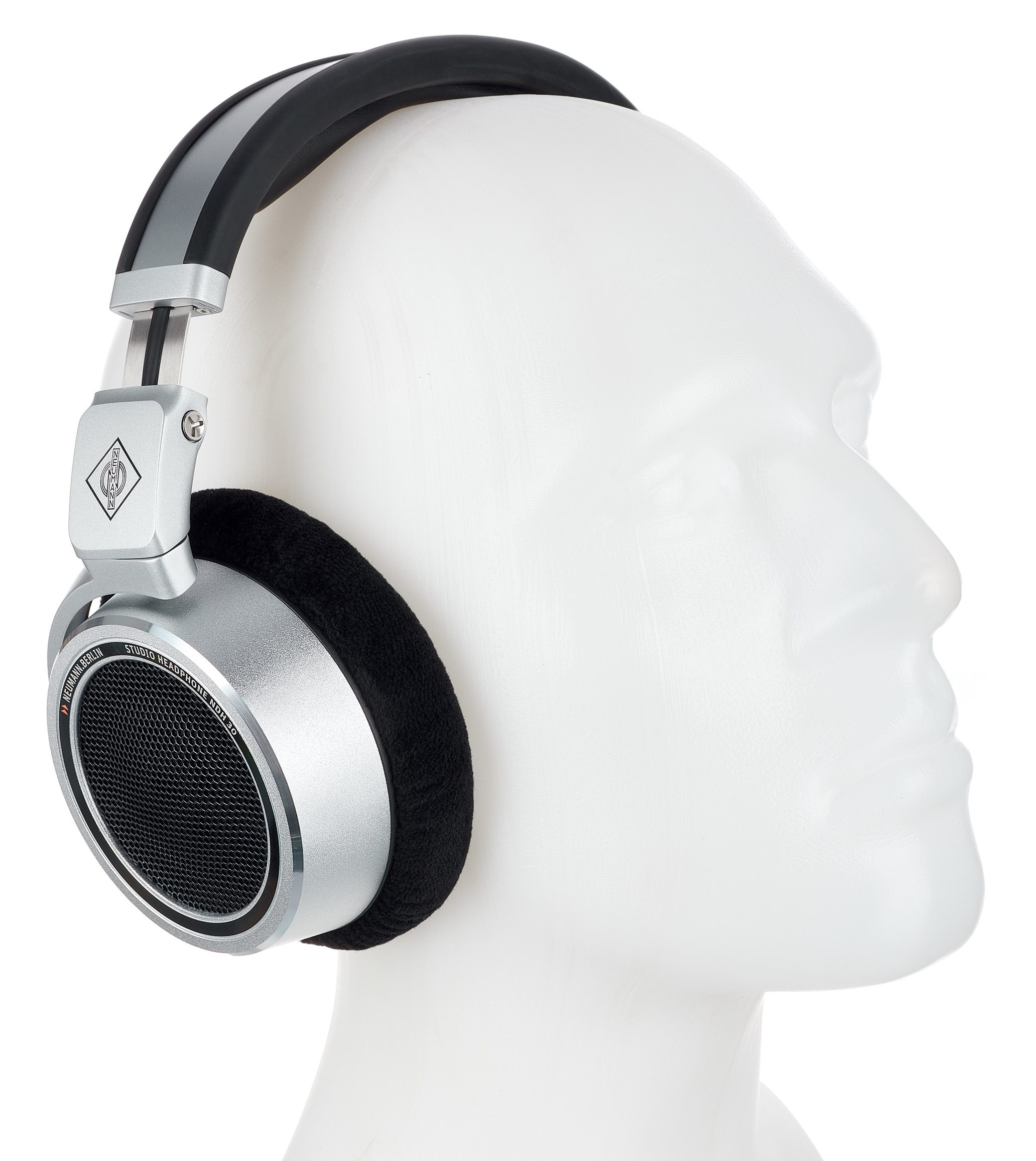 Neumann NDH 30 Review | headphonecheck.com